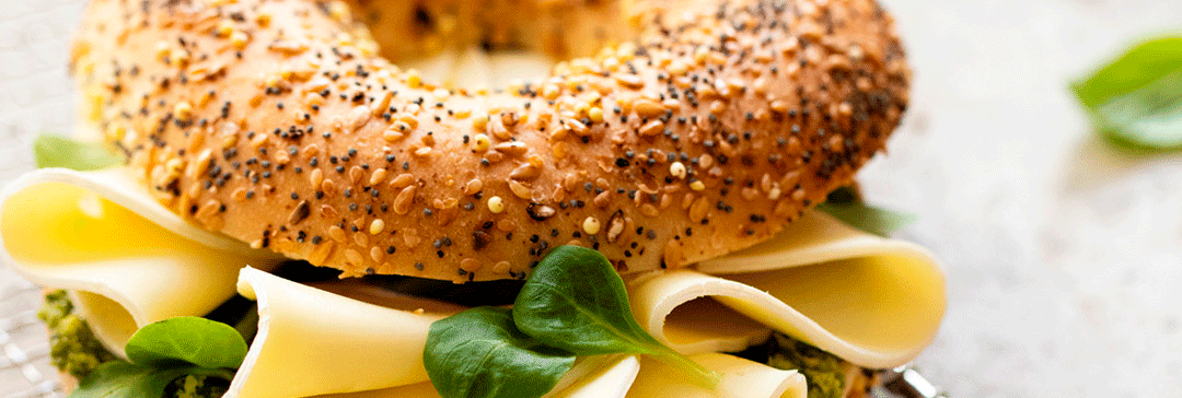 Bagels con Brie y canónigo - Comercial Hispana